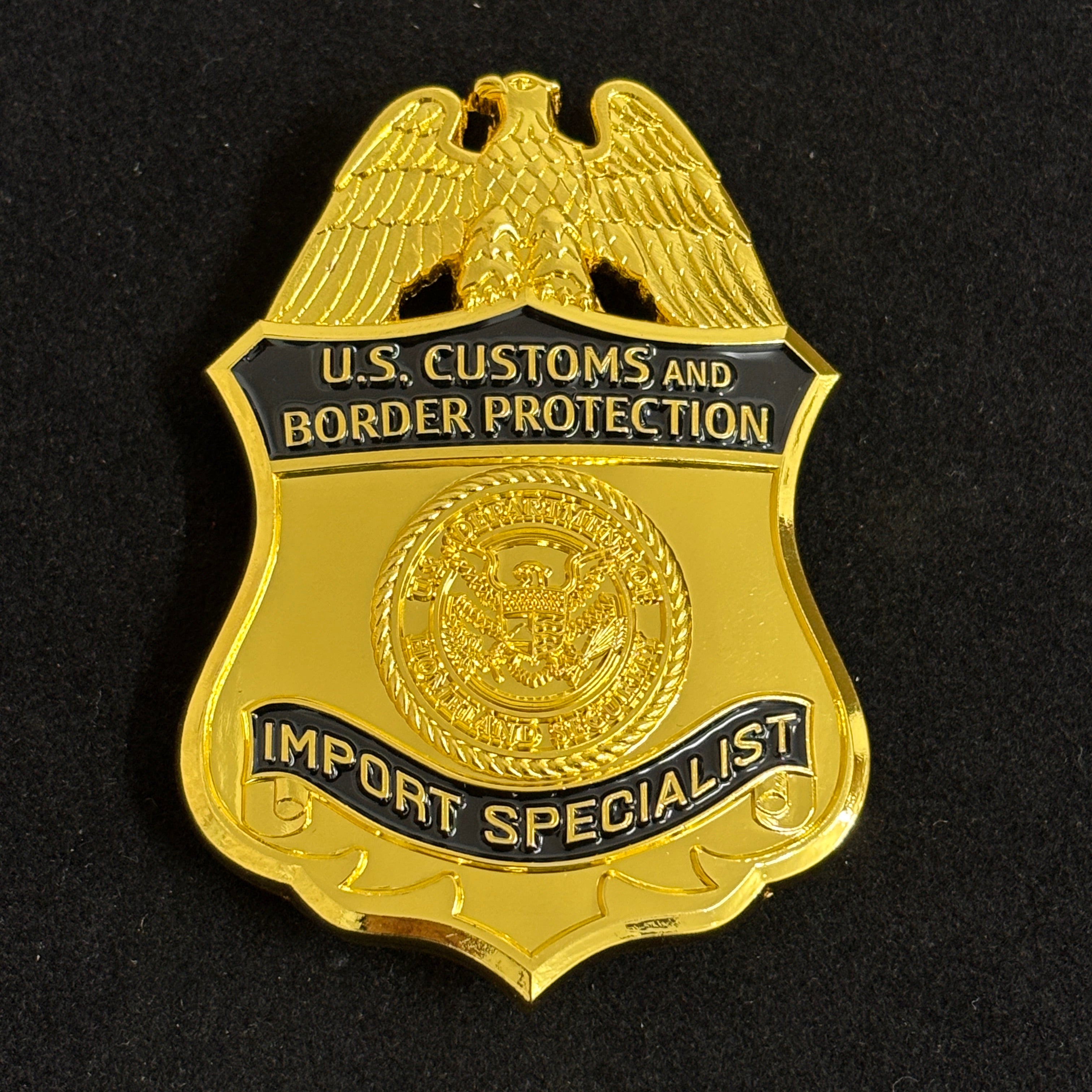 US Import Specialist Badge CBP Replica Movie Props – TriumphBadges